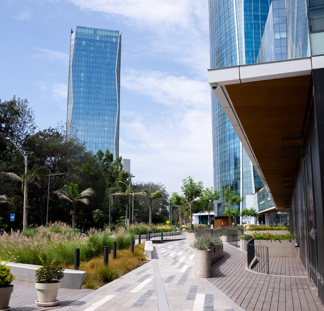 Urbanova: Coworking, Hoteles, Retail y Clusters